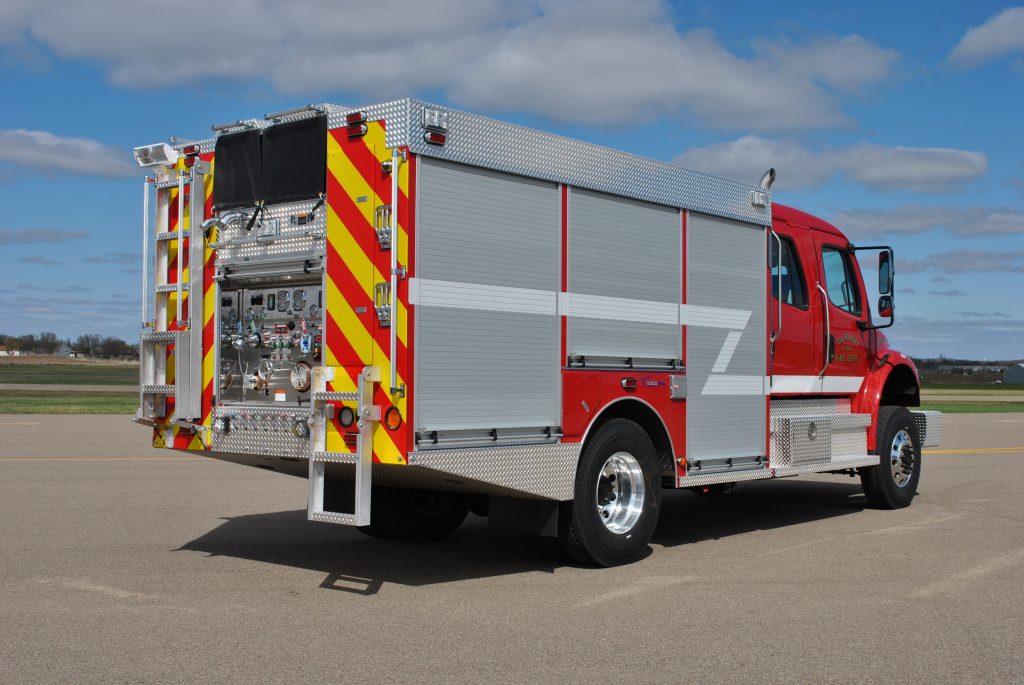 4×4 Rear Mount Pumper | CustomFIRE