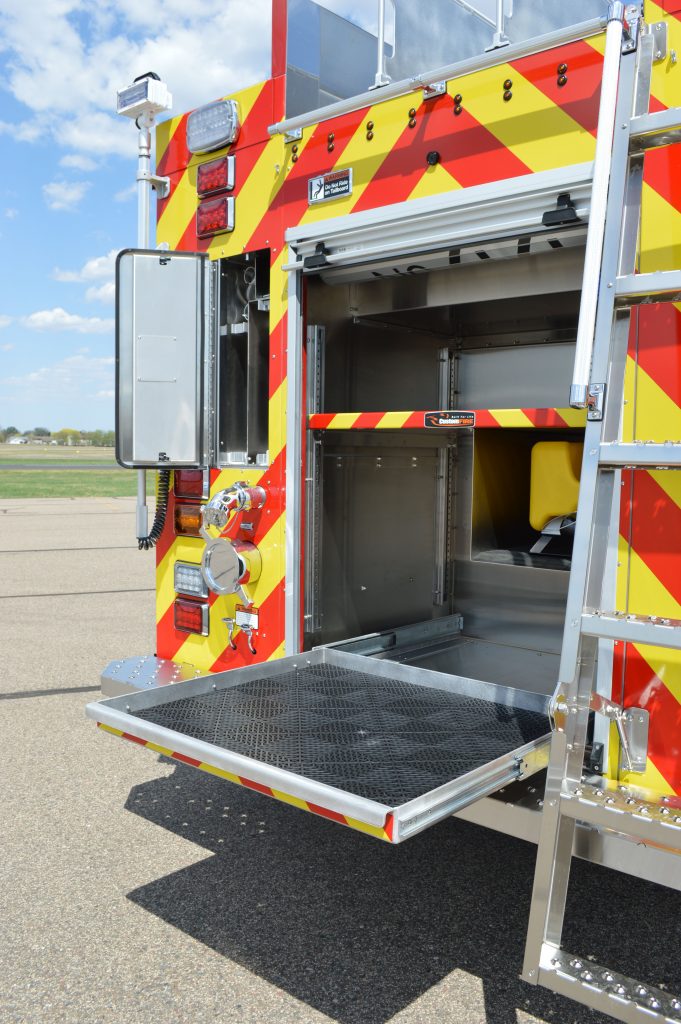 Enclosed Top Mount Pumper | CustomFIRE