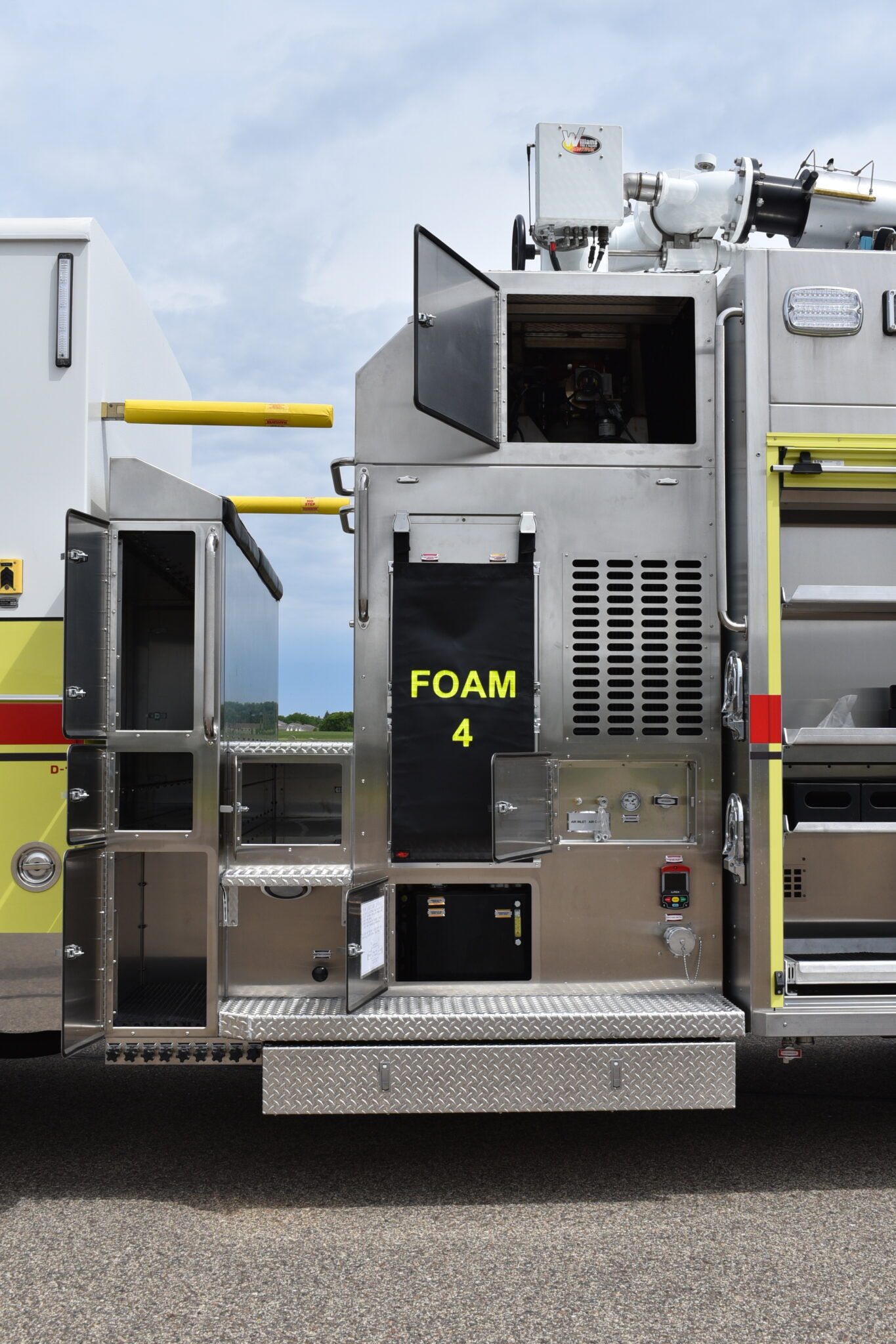 CustomFIRE Industrial Pumper RTFC 2022 (16) | CustomFIRE