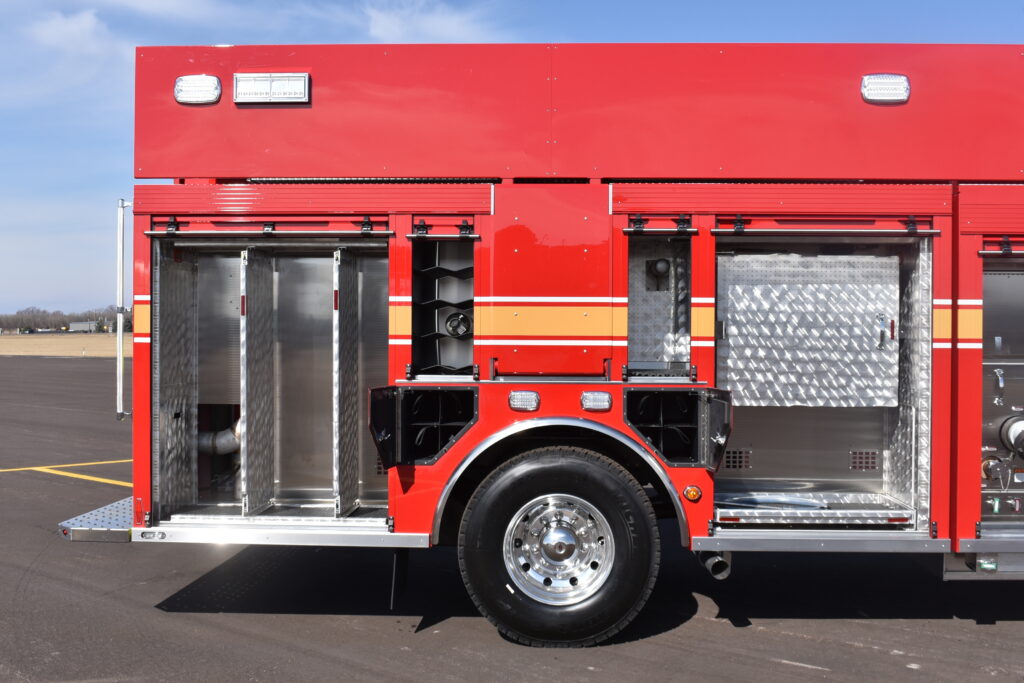 Enclosed Top Mount Pumper | CustomFIRE