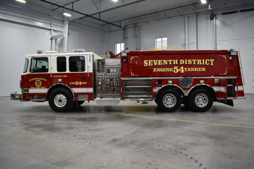 Tandem Pumper Tender | CustomFIRE